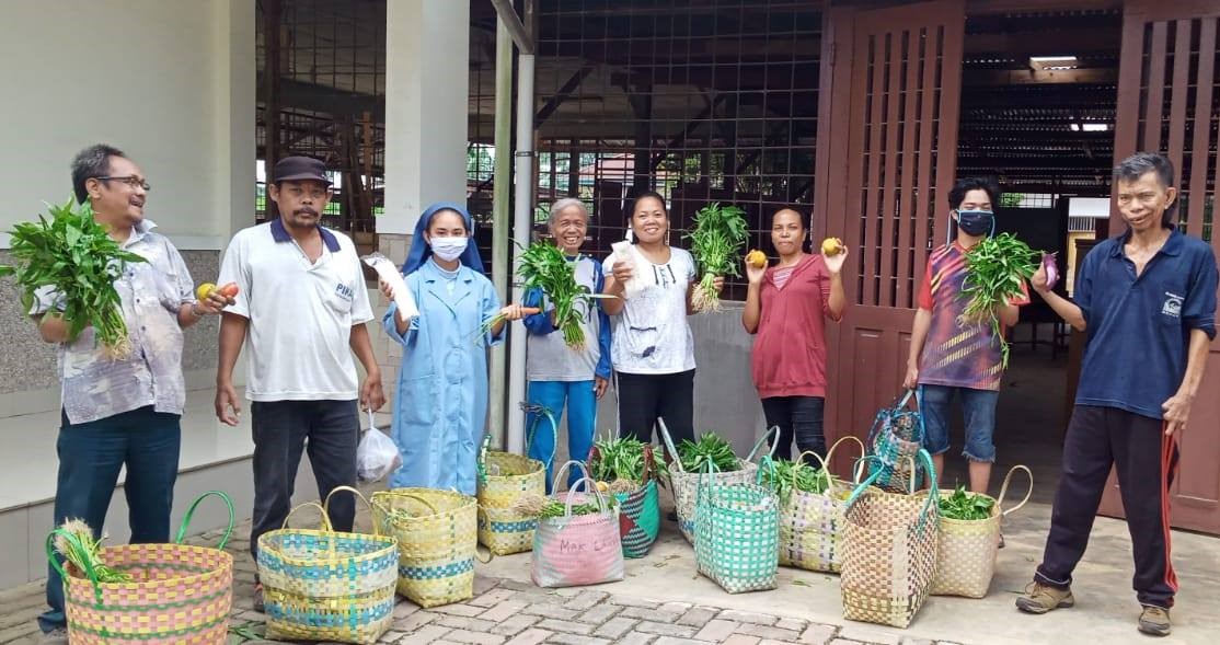 Tinggal Bersama Orang Kusta: Mengikuti Fransiskus di Gema Kasih - Komsoskam